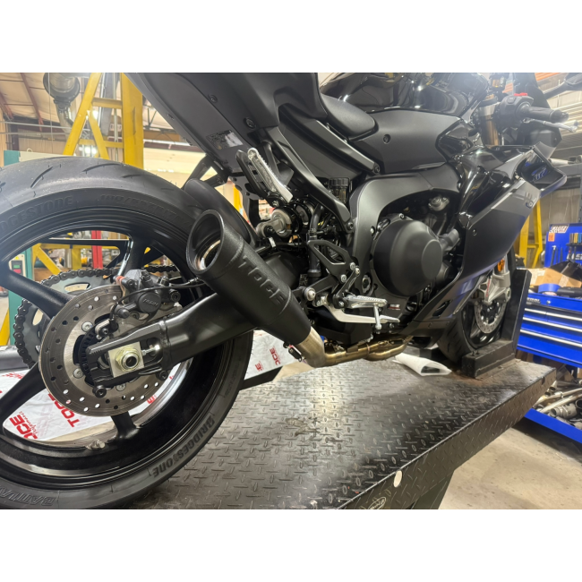 Yamaha R9 Full Visor Tip Exhaust System